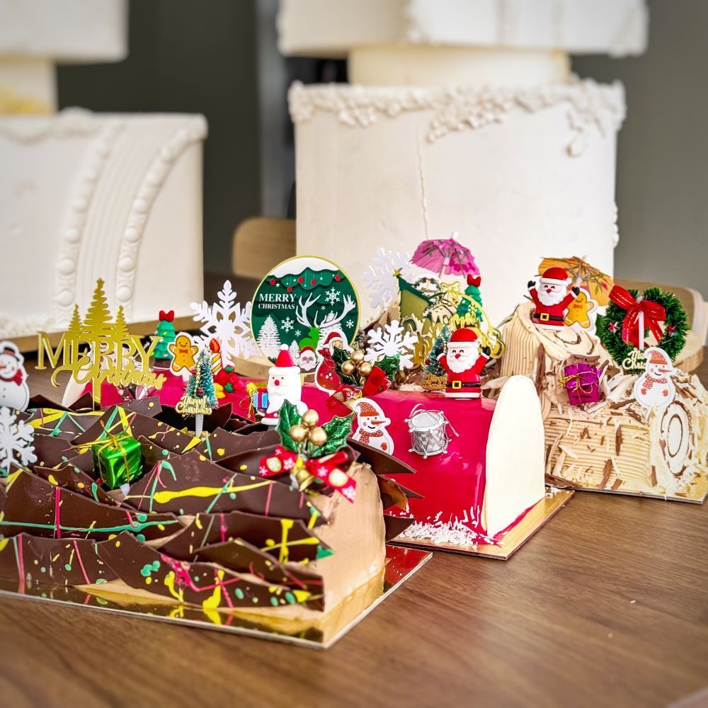 Christmas Cakes | Christmas Log & Next-Day Delivery in Sydney