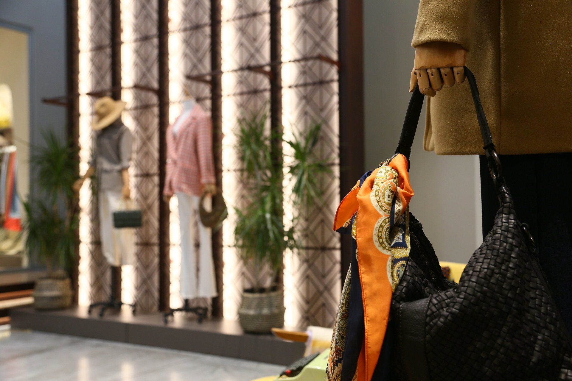 Women's clothing made in Italy | Prato | Queen Fashion