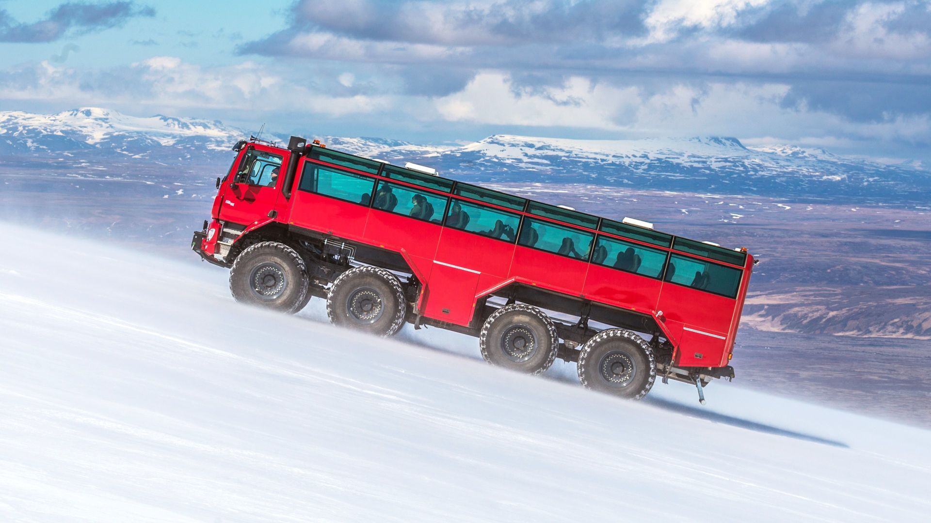 What are the BIG cars in Iceland?