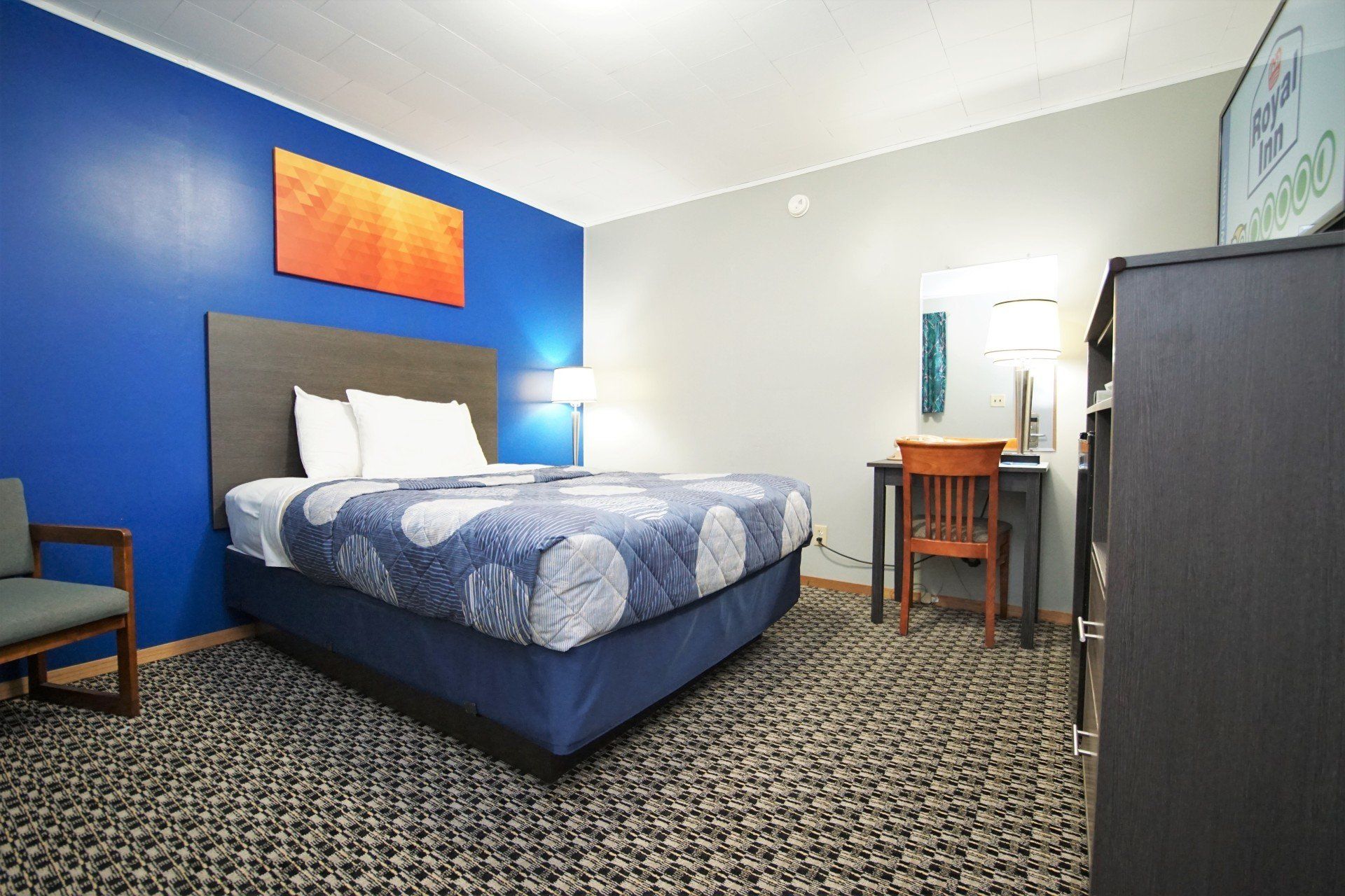 Gallery of our Award Winning Motel in Hudson, WI | Royal Inn - Hudson