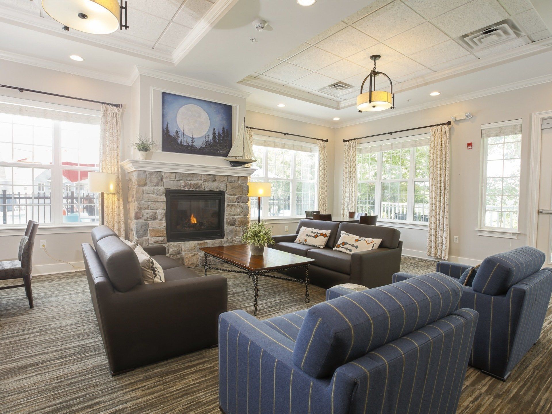 Beautiful Waterfront Apartments in Webster, New York