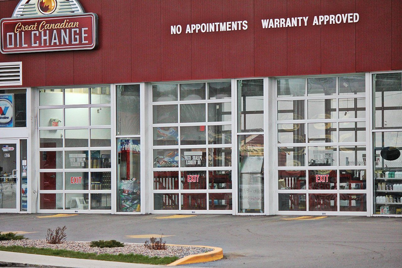 Home | Universal Doors - Brandon MB 204-729-8252