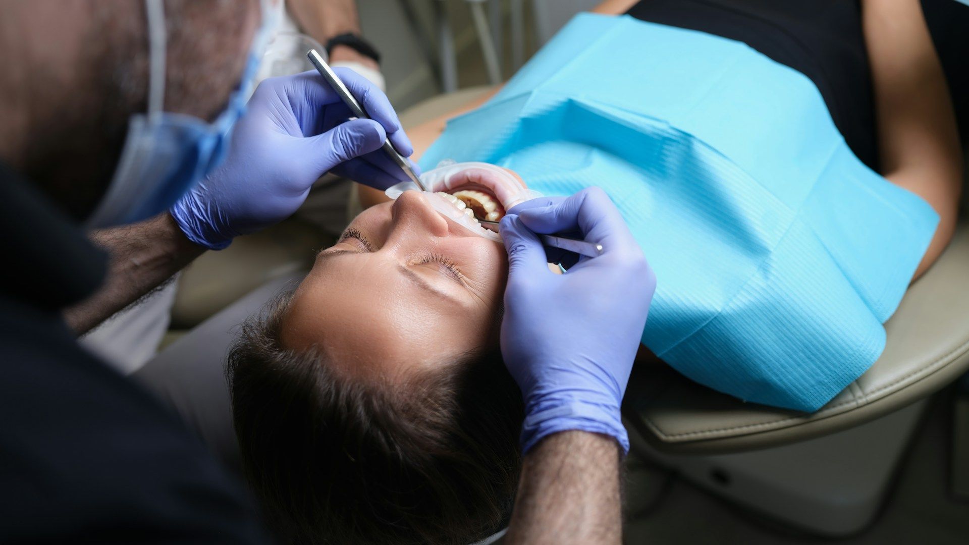 Guide to Tooth Extractions: Process, Reasons, and Recovery