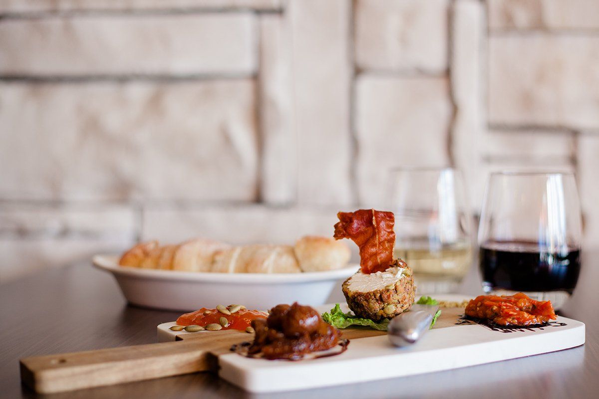 Welcome to the Good Life - Home of Good Times & Great Food