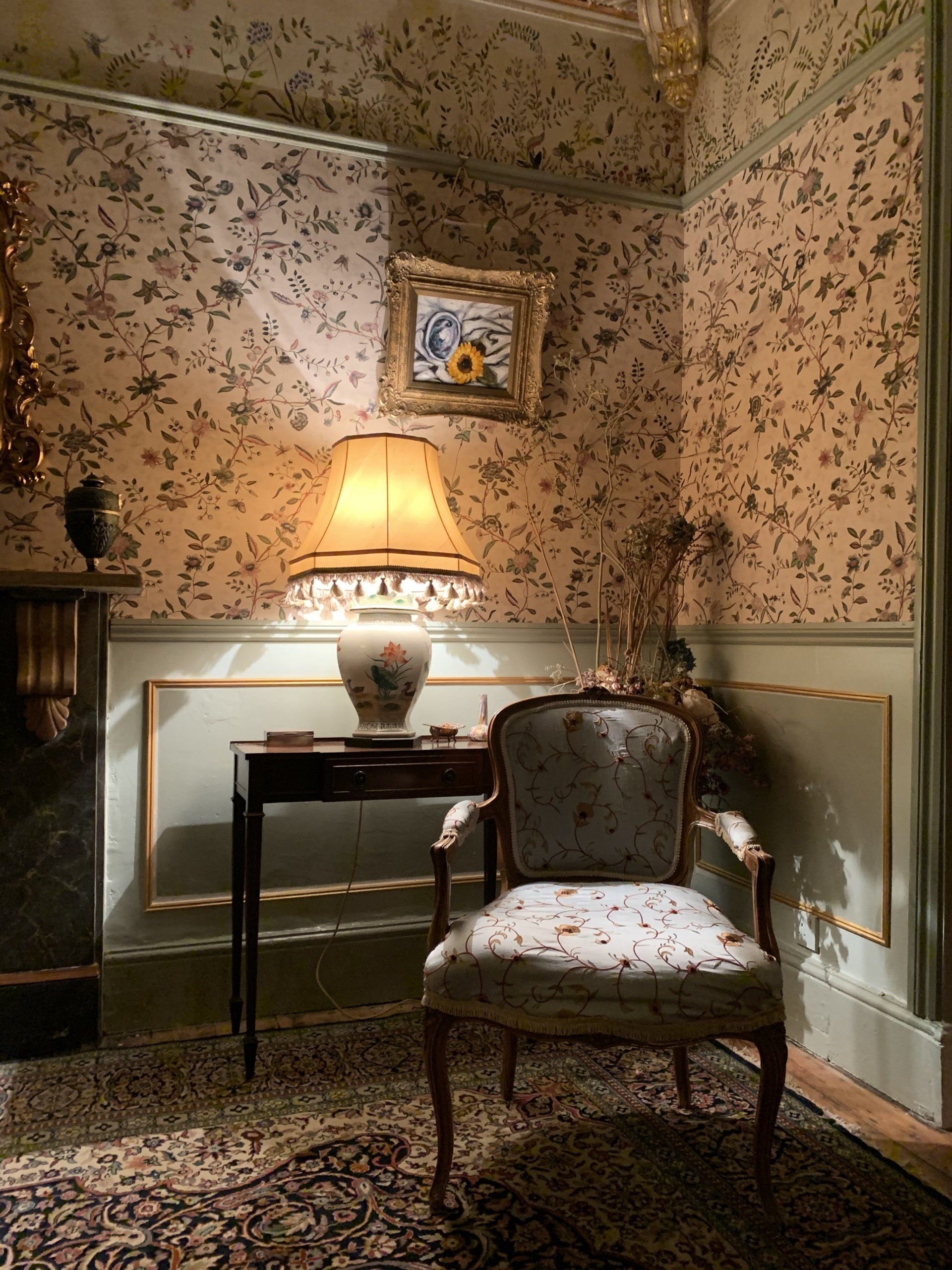 Grand Palette Studio offers decorative traditional finishes and design