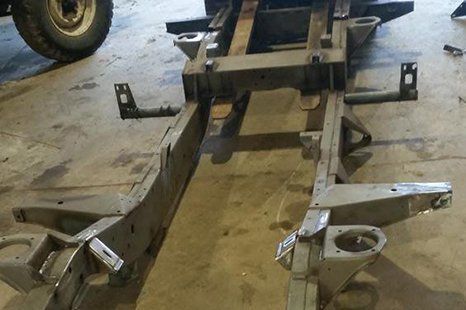 Experts in chassis changes | LR-Refurb