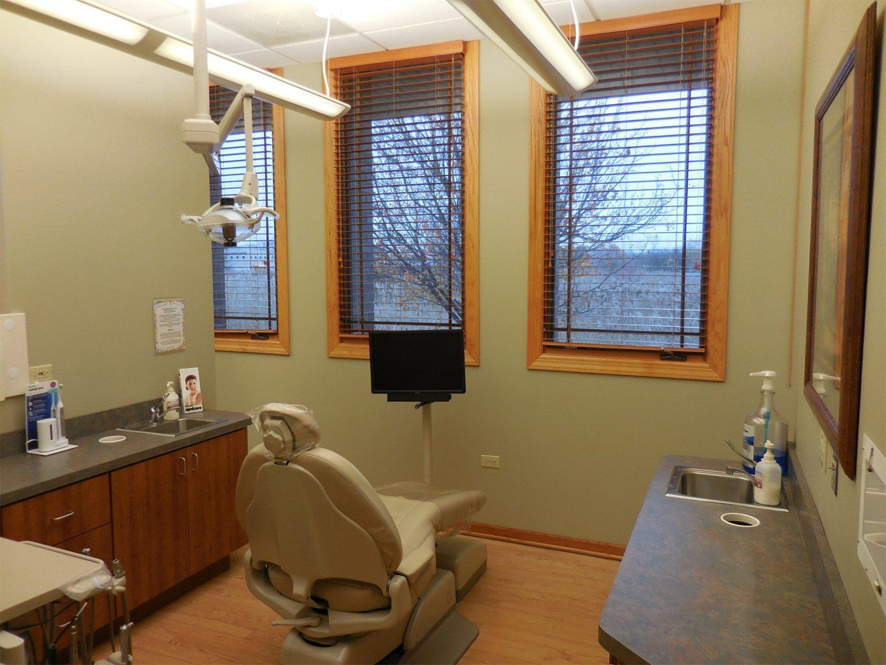 Dentists | Orland Park, IL | Silver Lake Family Dental