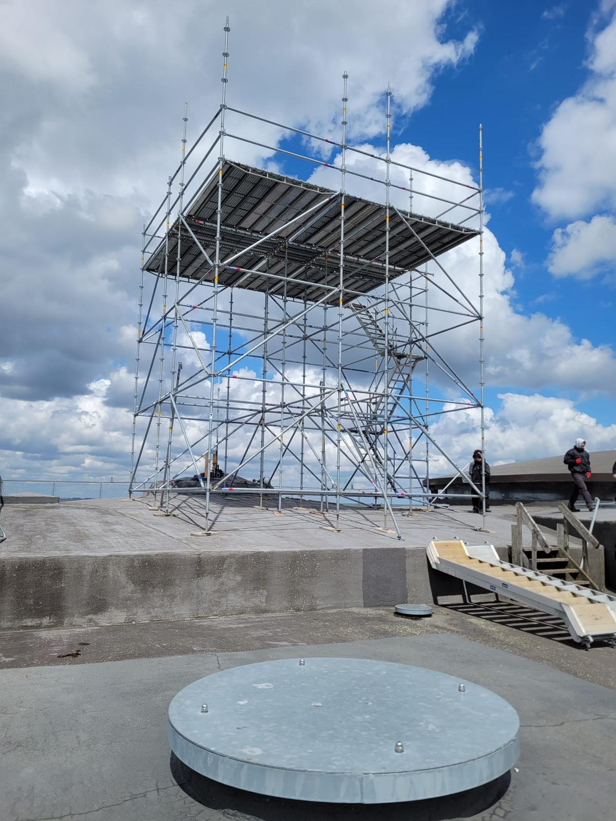 Steiger huren Etten-Leur | Petersen Steigerverhuur | Spoed mogelijk