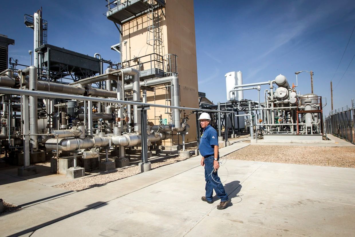 The fate of America’s largest supply of helium is up in the air