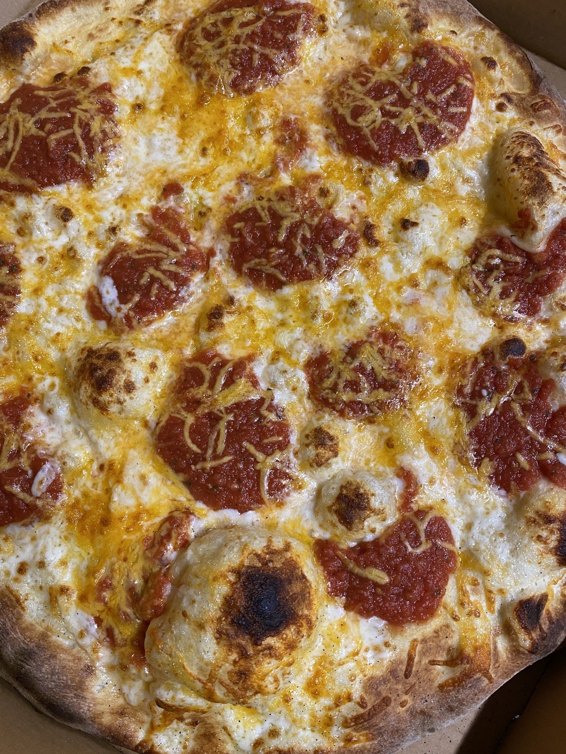 Pizza Parlor | Pooler, GA | Green Fire Pizza, Sports Bar & Grill