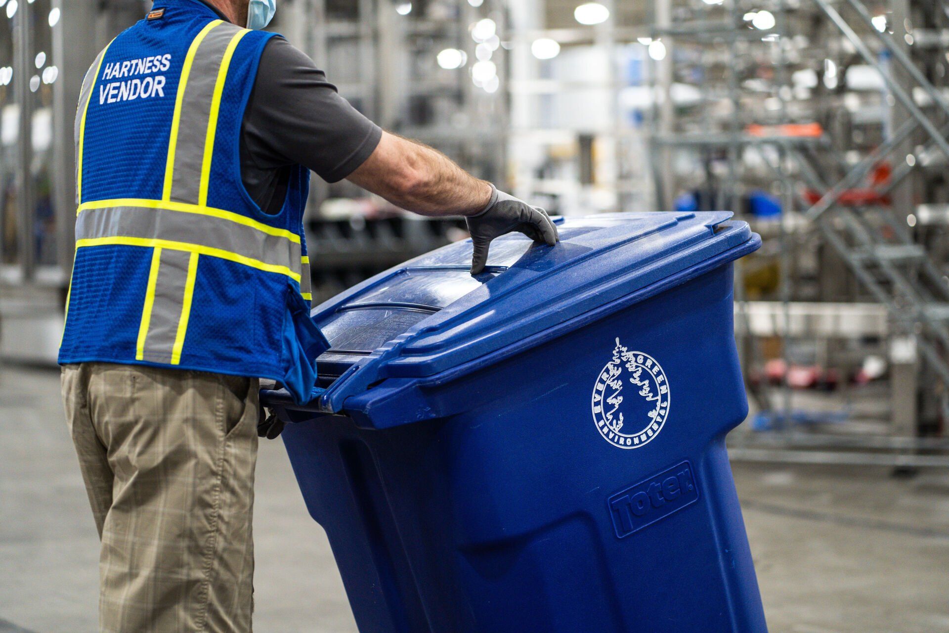 How do Recycling Centers Sort Through Different Recycling Types?