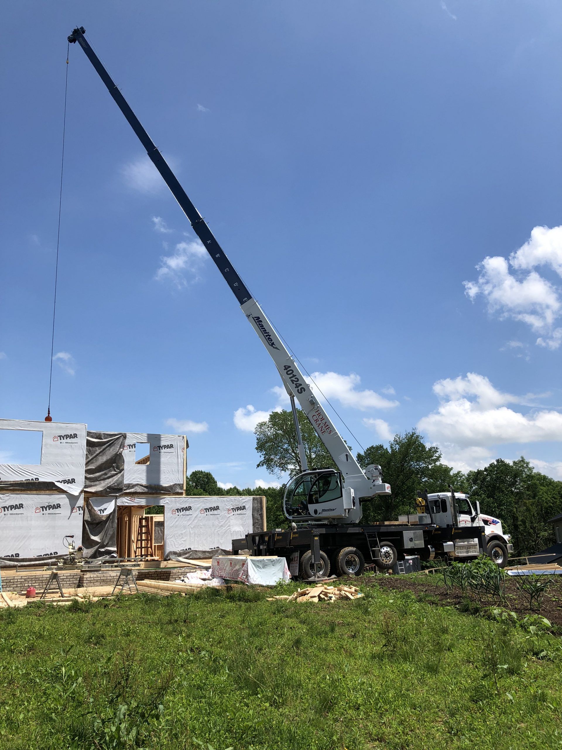 Our Cranes – Millersburg, OH – Holmes Crane Service