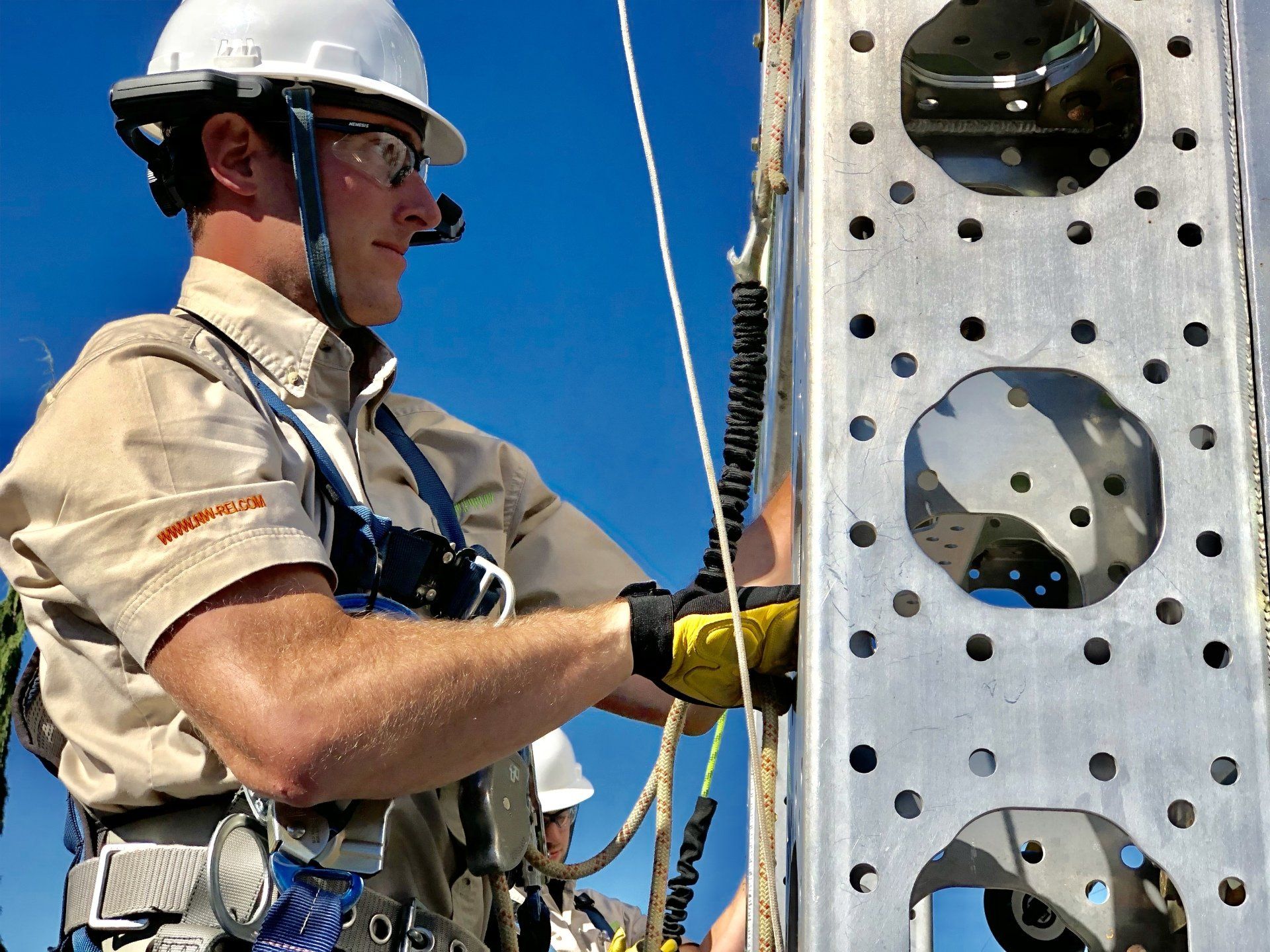 Five Ways AR Headsets Are Transforming Operations at Industrial Sites