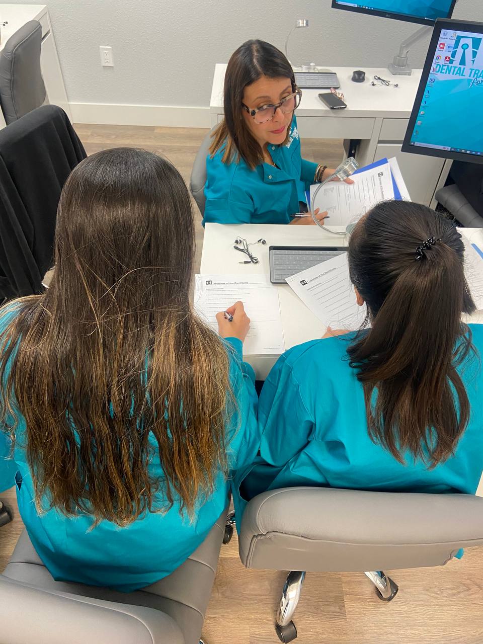 EFDA Certified Dental Assistant Course | Dental Training For You