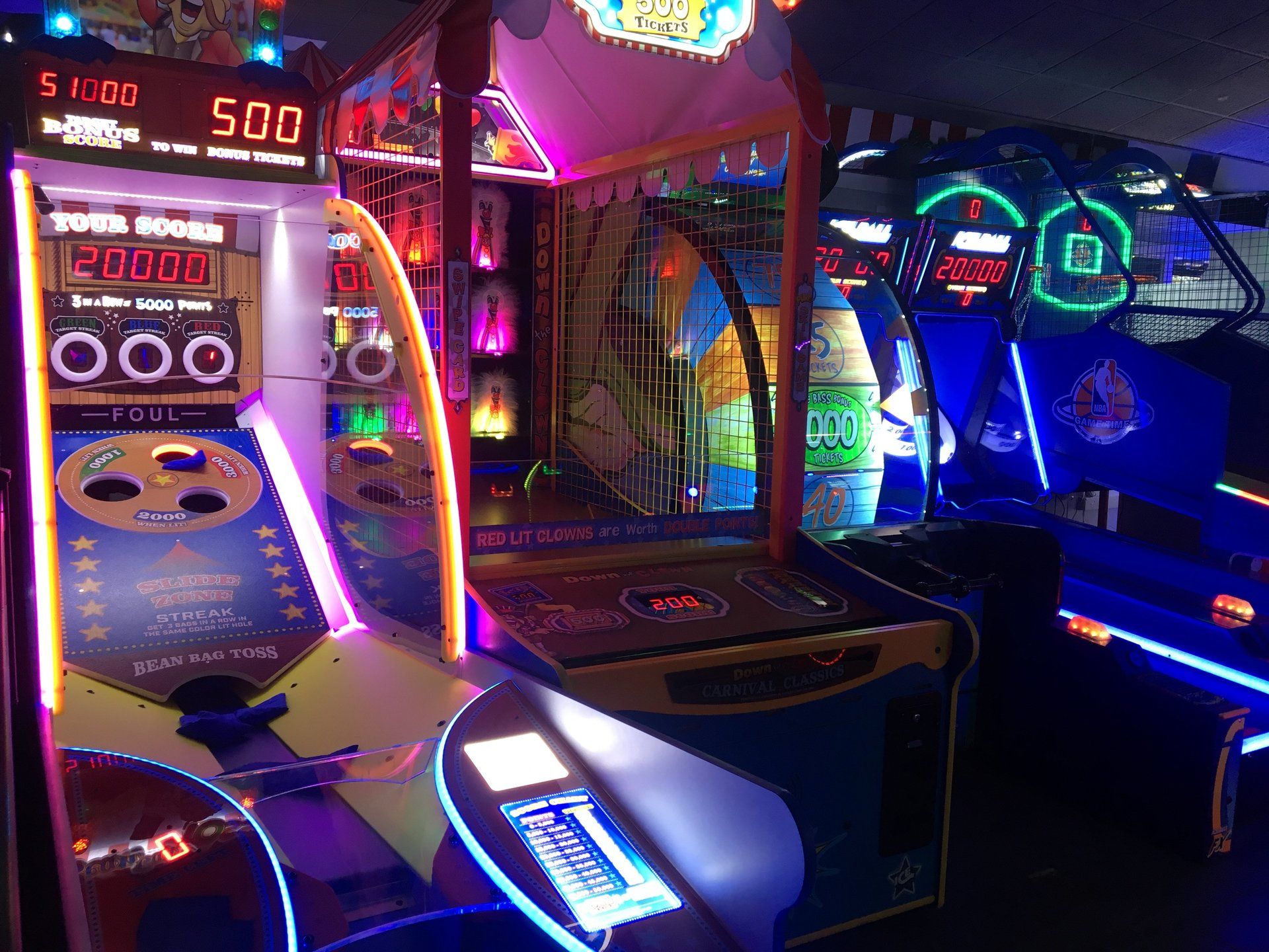 Putt Putt Fun Center | Specials on Mini Golf, Laser Tag, Bumper Cars ...