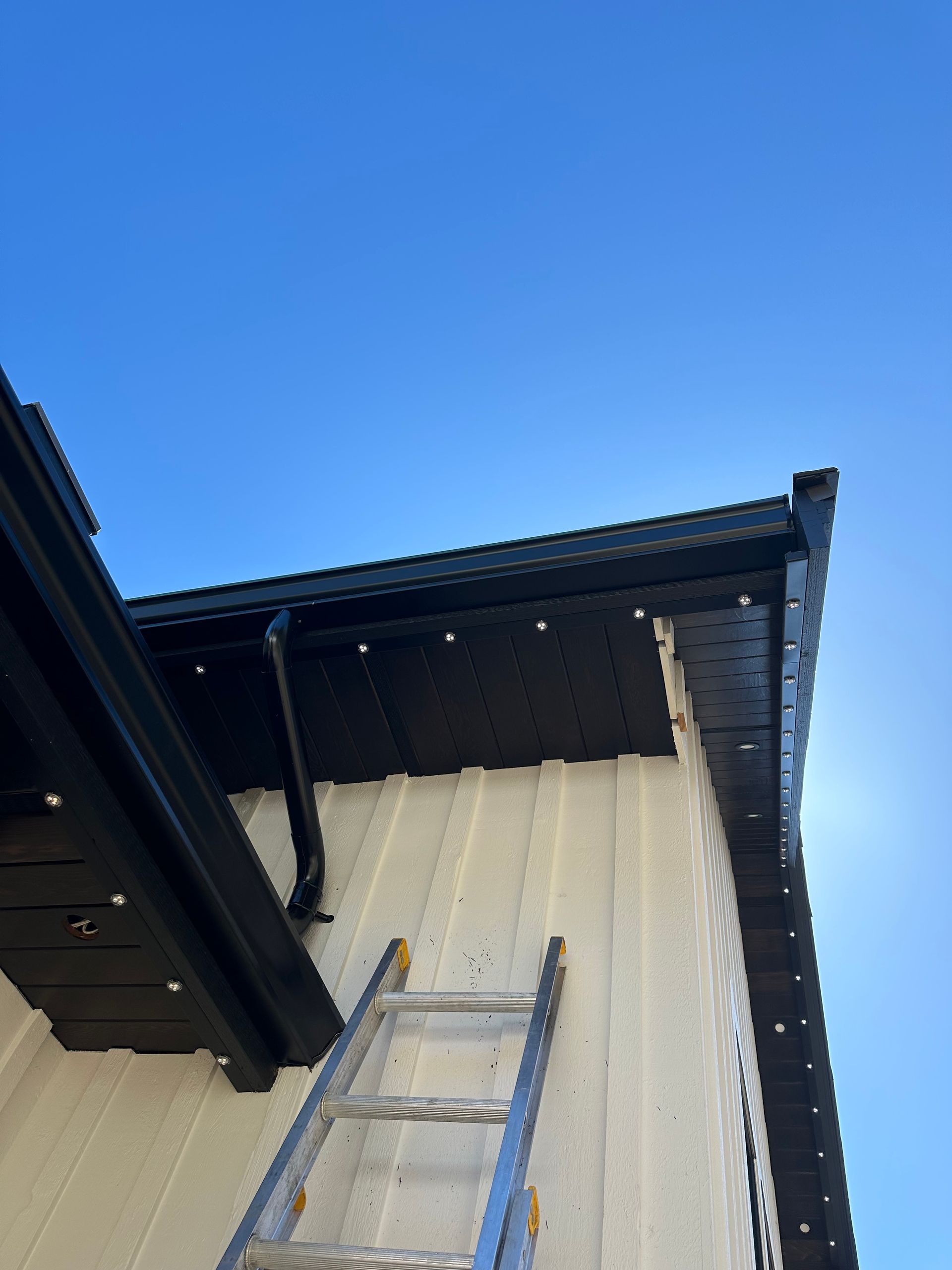 The Ultimate Guide to Choosing the Right Gutters for Your Home