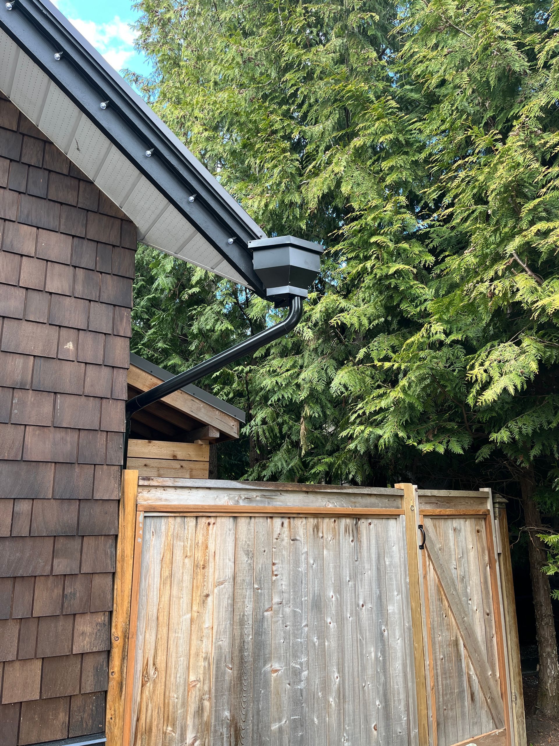 Understanding the Basics of Deck Gutters