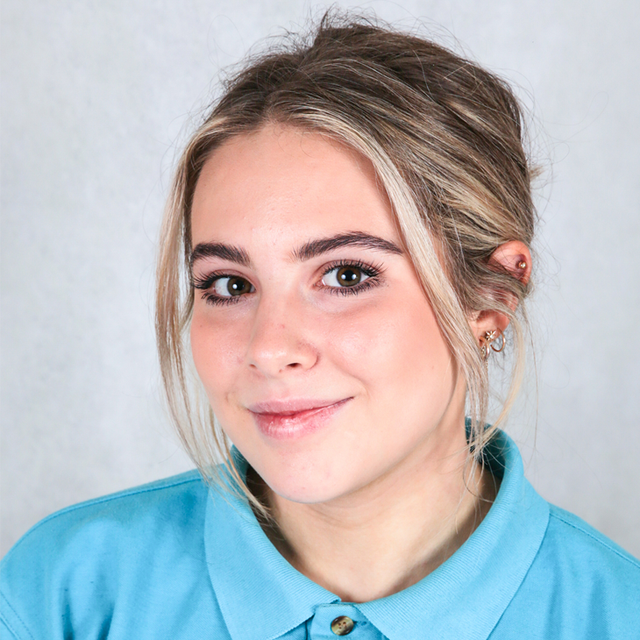 Rebecca Hollingshead's Instagram, Twitter & Facebook on IDCrawl
