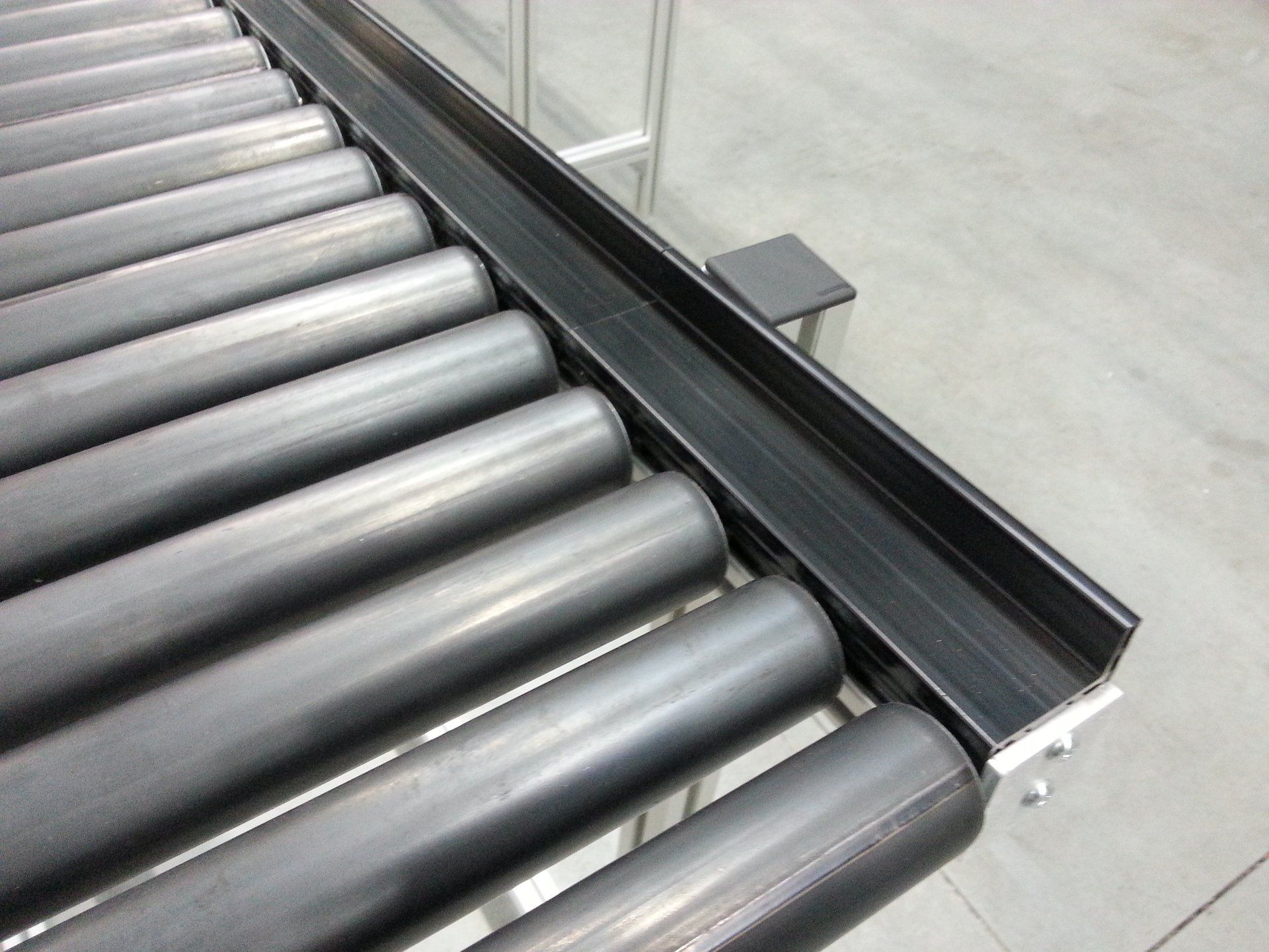 Convoyeur gravitaire Caen Normandie France