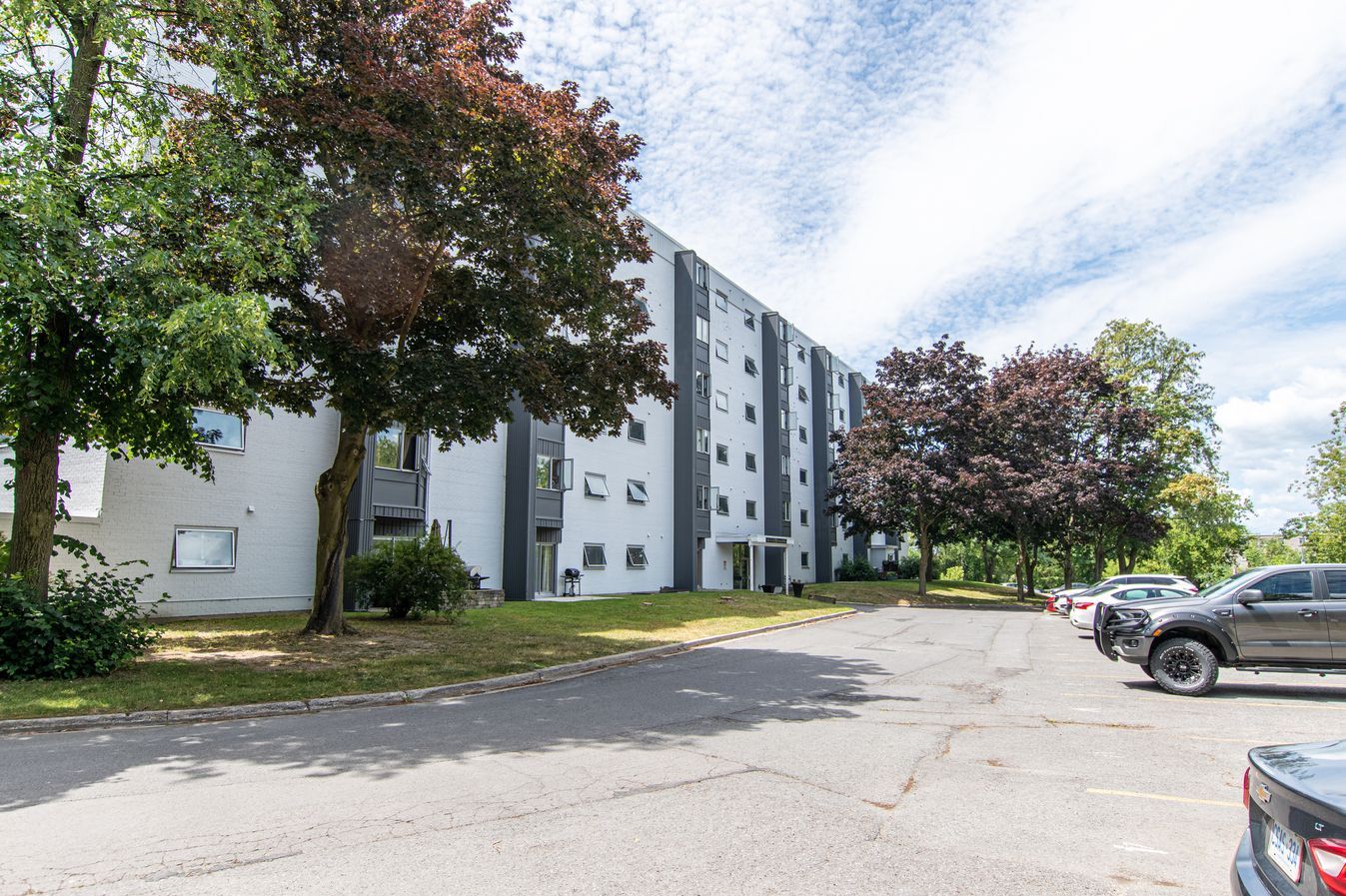 Apartment Gallery | Village Green