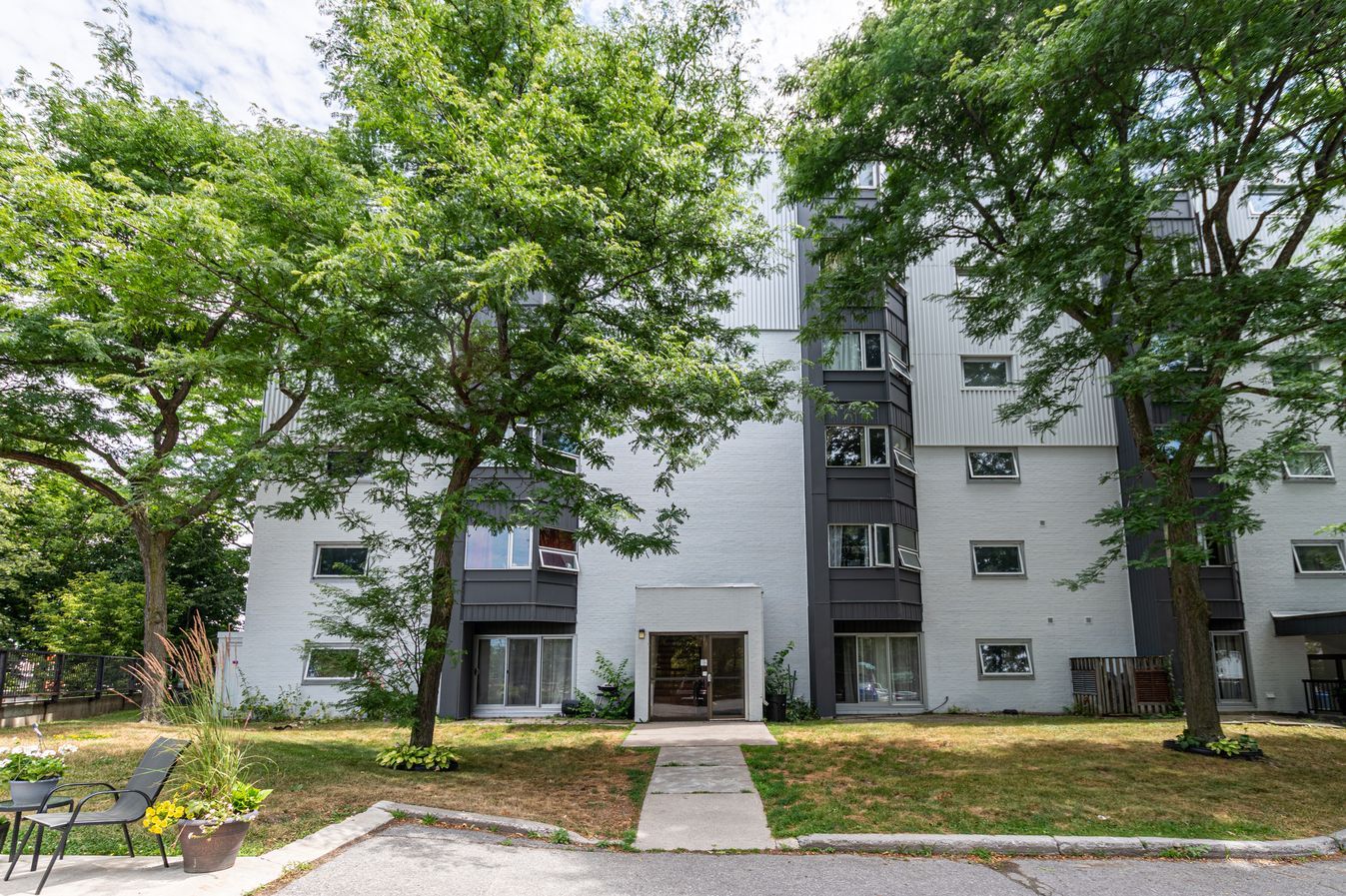 Apartment Gallery | Village Green