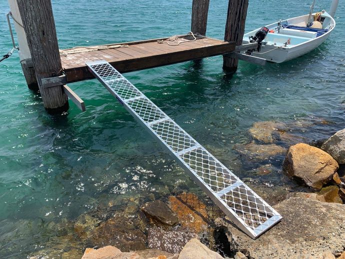 Whipps Loading Ramps - Australia Made - Aust Wide Freight 02 6585 0944