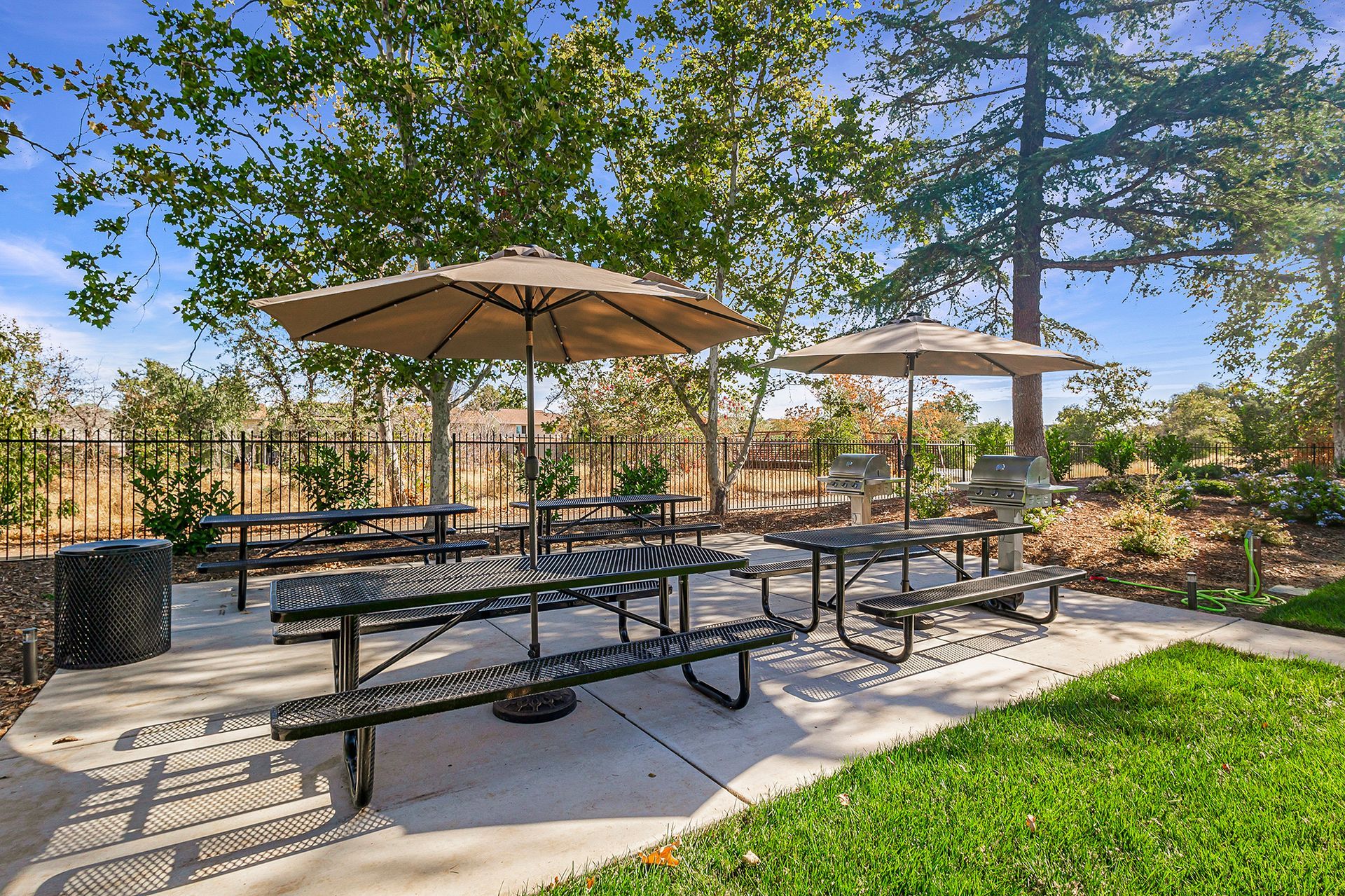 Amanda Place Apartments | Hignell Rentals