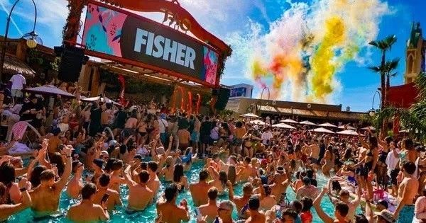 Las Vegas Pool Party Package | Las Vegas | Big Dave Tours