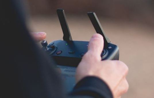 Selecting the Right Drone Pilot: Key Considerations