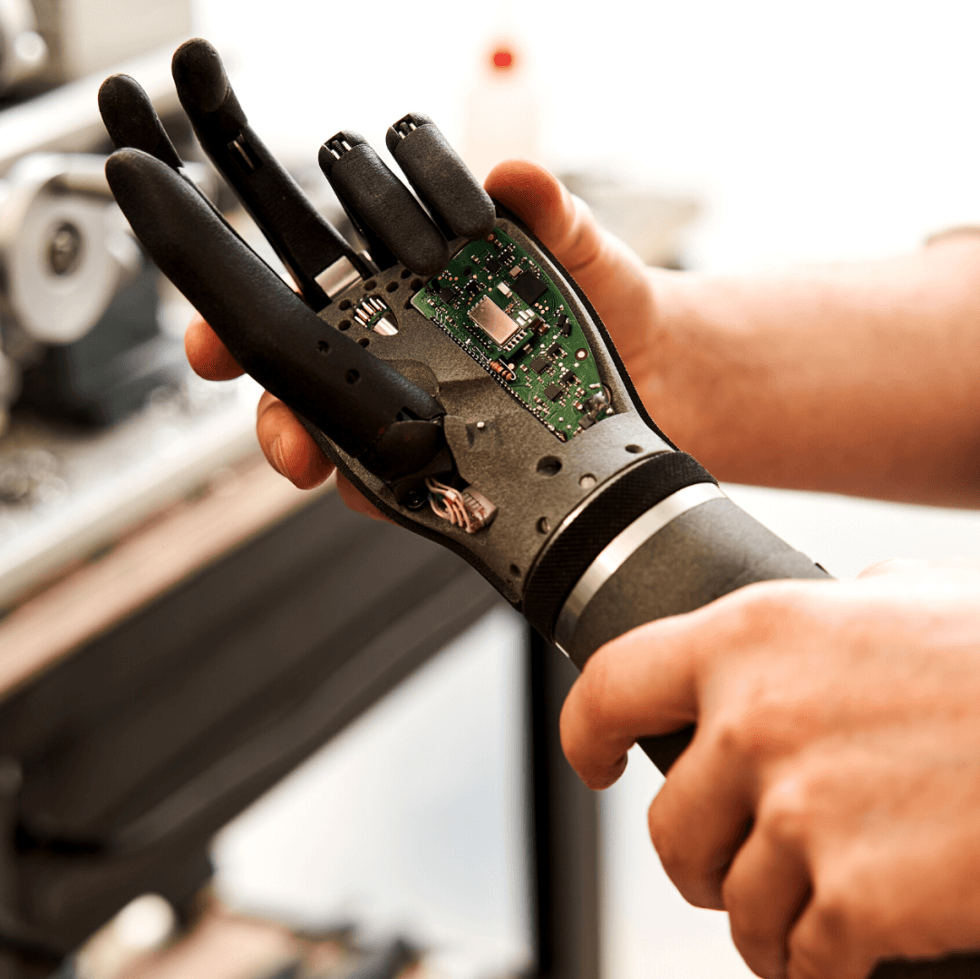 Clinica especializada em próteses de perna, próteses de braço, orteses ...