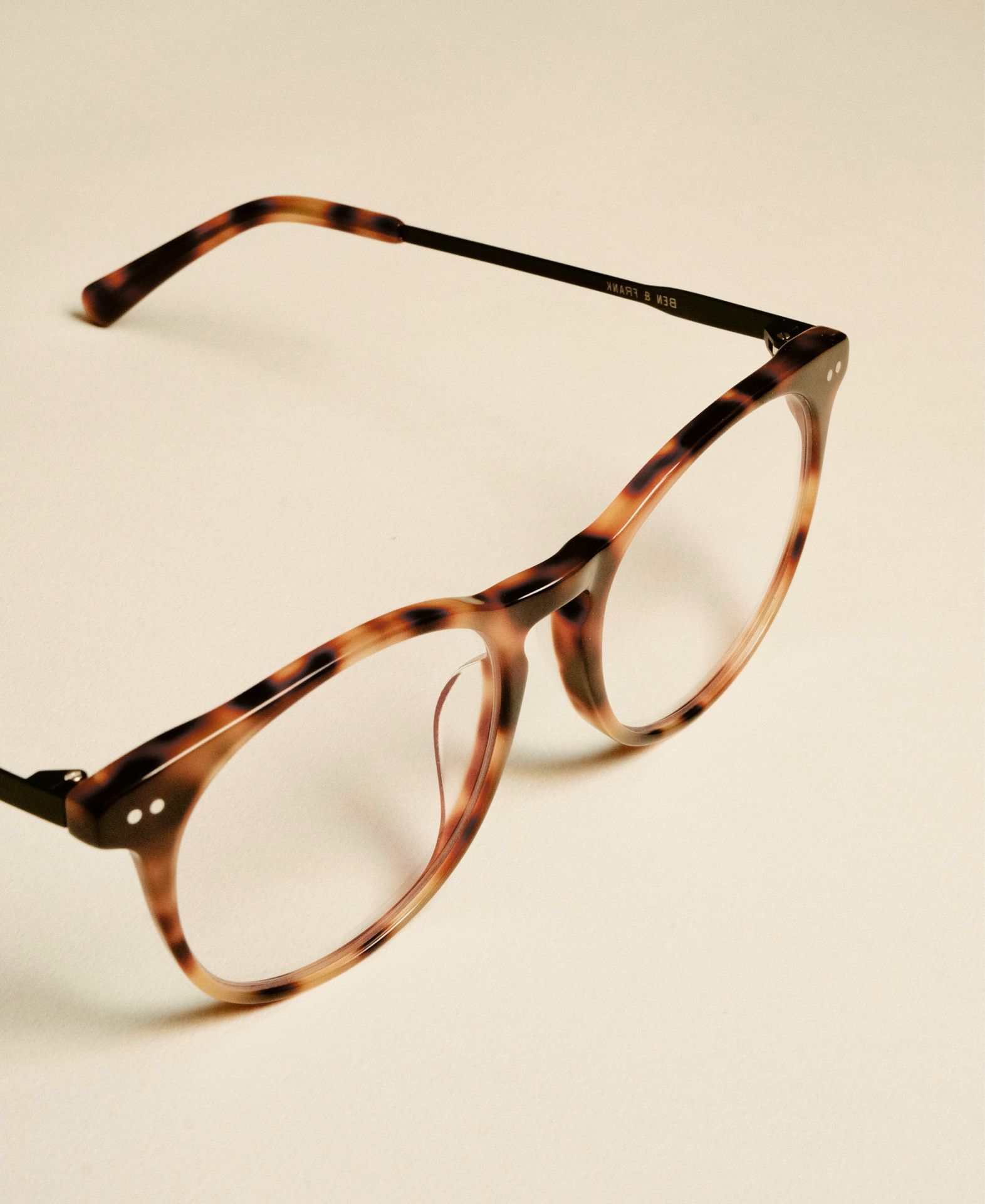 Curated Selection of Frames and Easy Selection Process | The Visionary