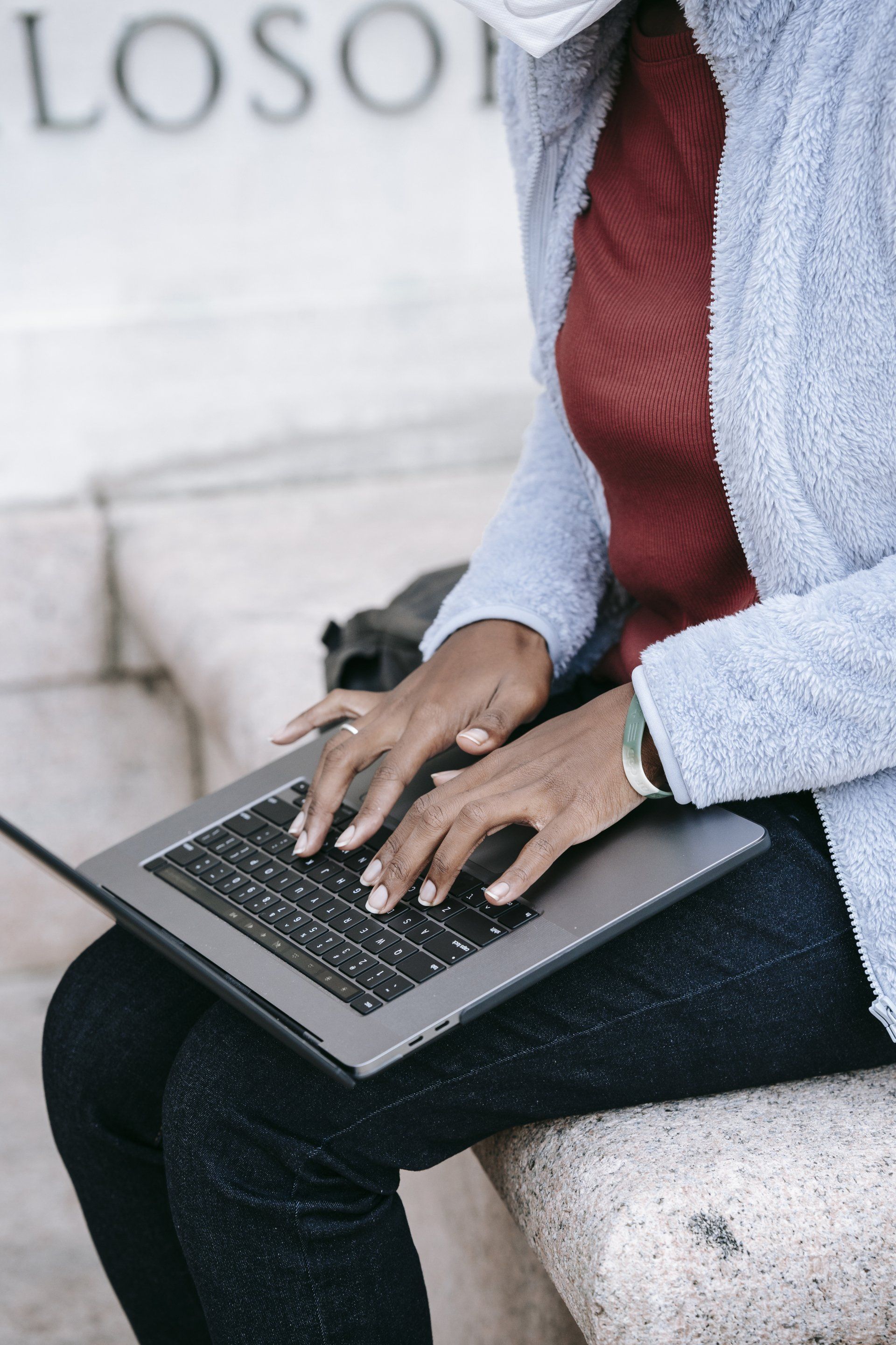 How to Manage a New Employee’s First Day for Best Success